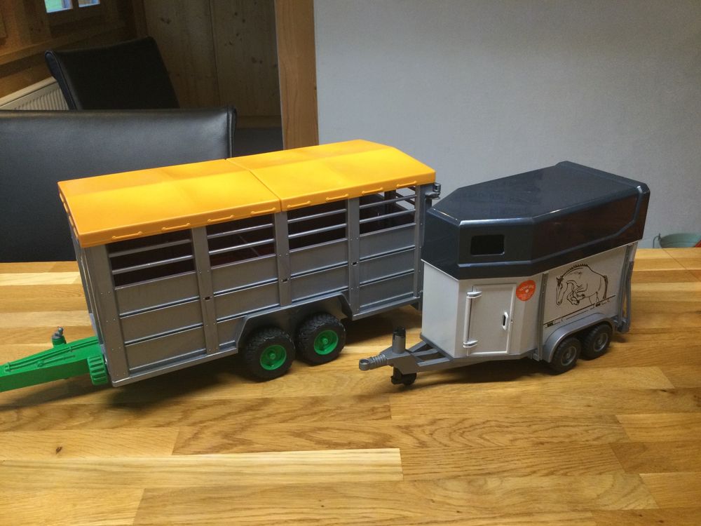 Bruder Viehtransporter Pack (Gebraucht) in Grund b. Gstaad für CHF 35 ...