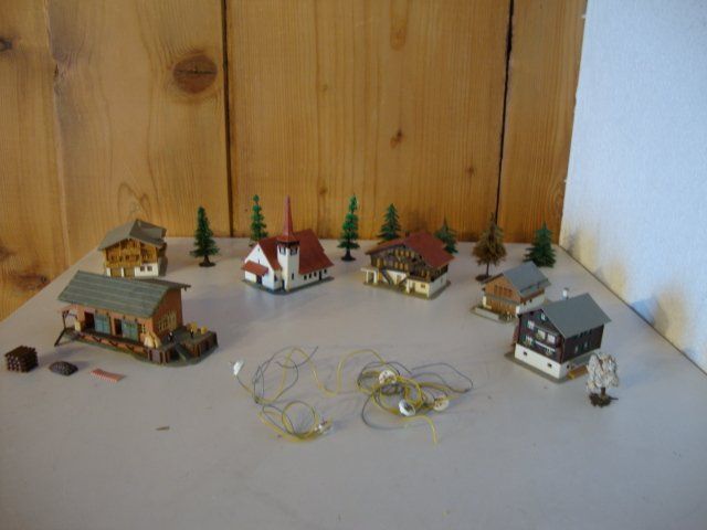 Spur Z Modelleisenbahn Ländliches Dorf mit Bäumen | Kaufen auf Ricardo