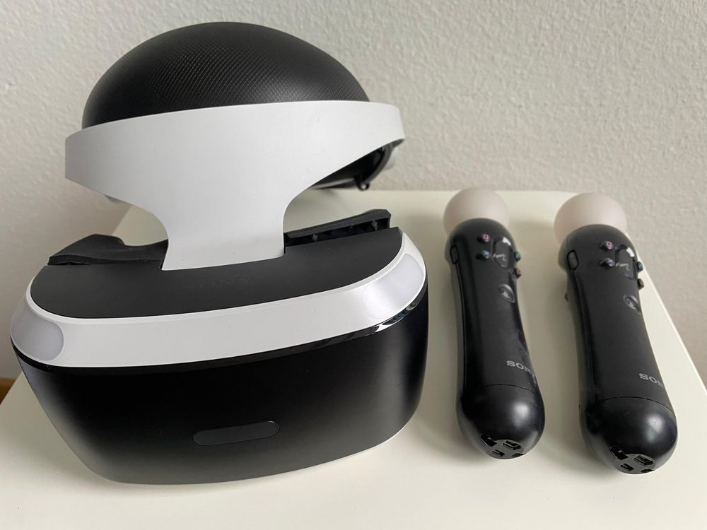 PSVR inkl. Case + 2 x motion controller | Kaufen auf Ricardo