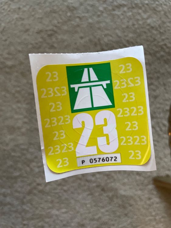 Autobahnvignette Schweiz 2023 (Neu und originalverpackt) in Basel für CHF 32 – mit Lieferung auf ...