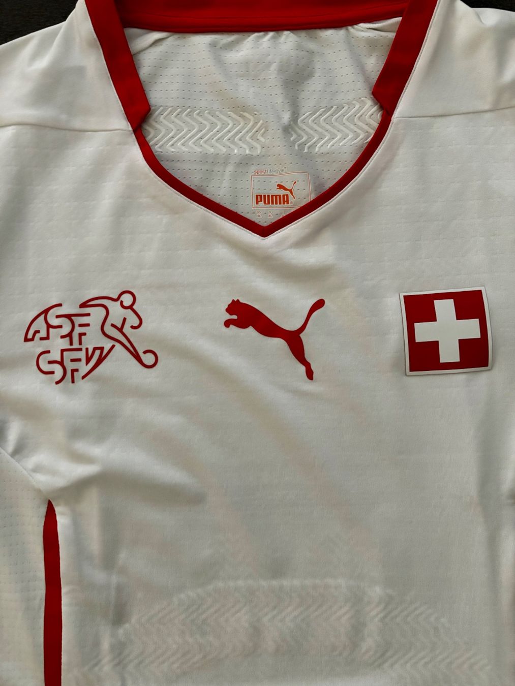 SCHWEIZER NATI TRIKOT PUMA FUSSBALL SHAQIRI XHAKA AKANJI (Neuf avec ...