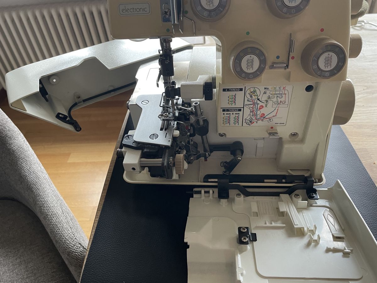 Bernette 334DS Overlock Nähmaschine, Top Zustand! (Gebraucht) in ...
