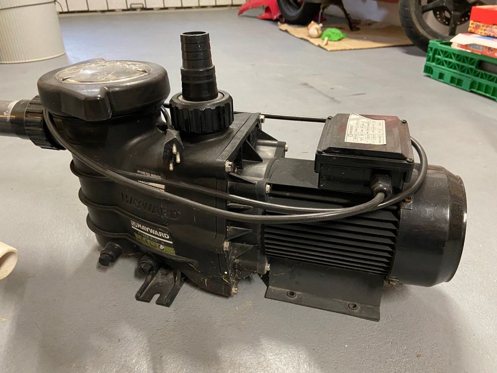 Pool-Pumpe Hayward Power Flo® II (Gebraucht) in für CHF 99 – nur ...