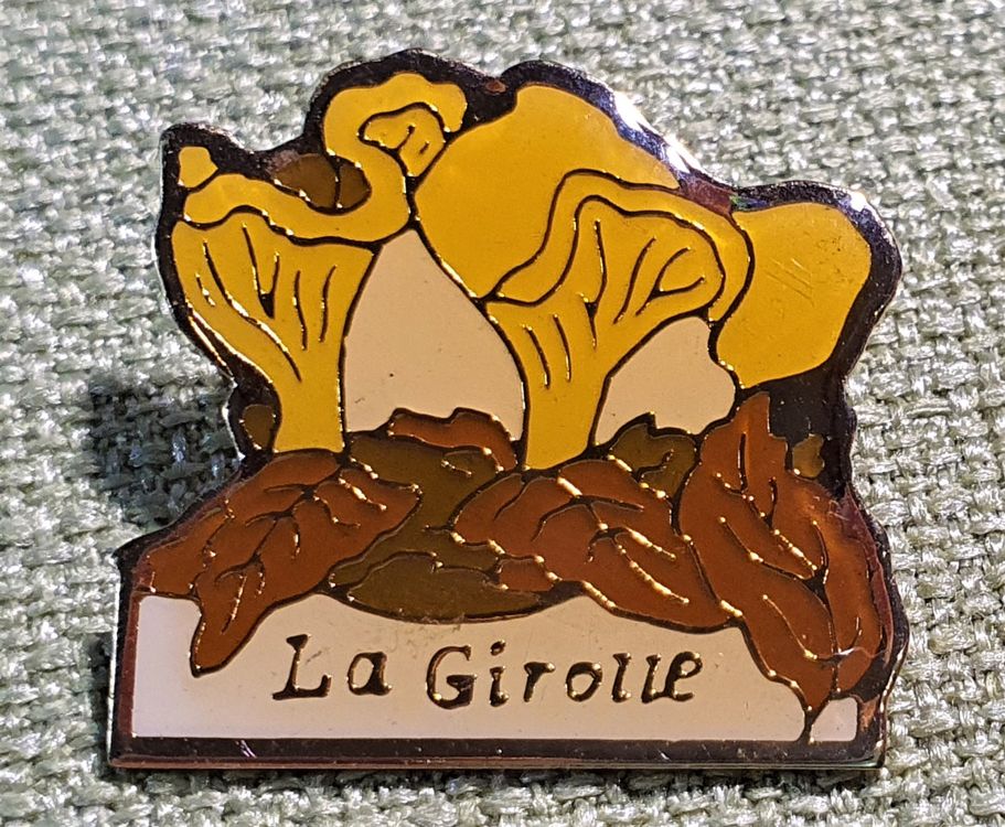 N233 - Pin Pilz La Girolle | Kaufen auf Ricardo