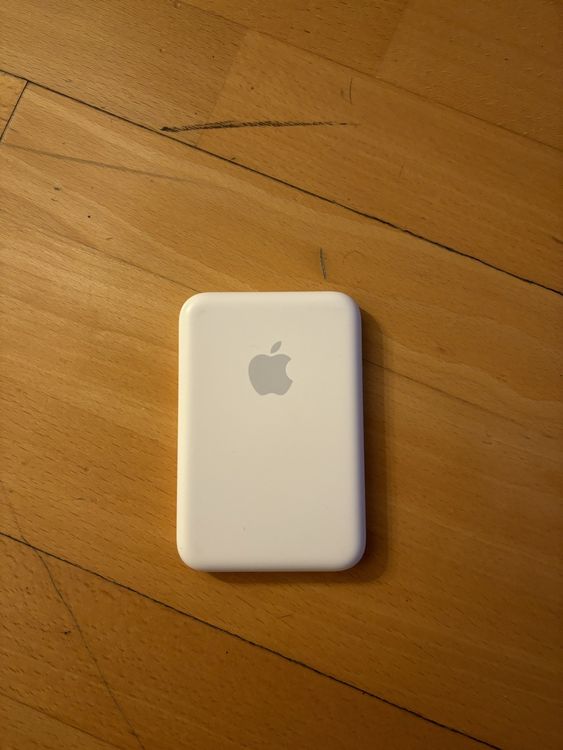 Original Magsafe Charger (Gebraucht) in Zürich für CHF 54 – mit ...