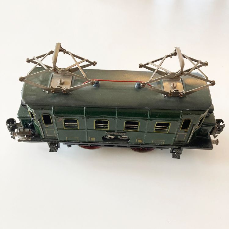 Antike Lokomotive Märklin, Spur 0, RS66, 12910 & ein Signal (Gebraucht) in Luzern für CHF 398 ...