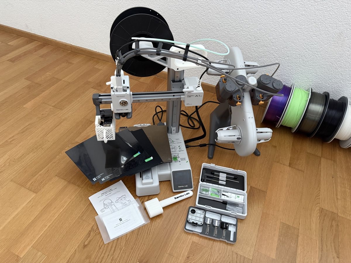 Bambu Lab A1 mini AMS Combo, Top Zustand, Inkl. Zubehör (Gebraucht) in ...