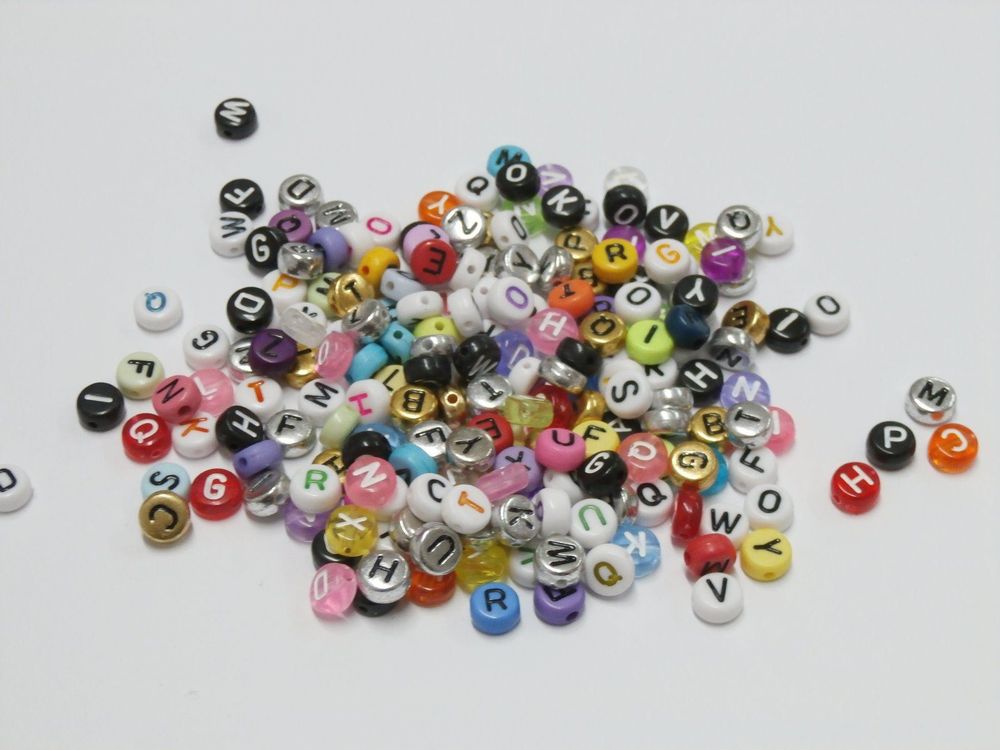 200 Acryl Buchstaben Perlen MIX (Neu und originalverpackt) in Blatten-Naters für CHF 1 – mit ...