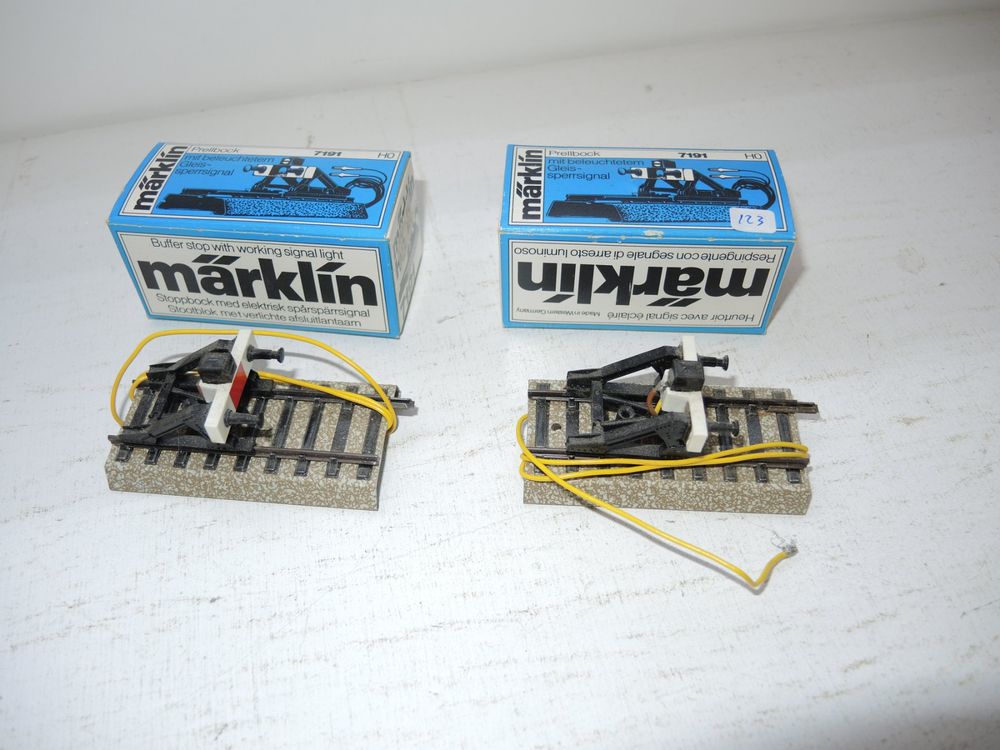 2 Märklin M-Gleise Prellbock 7191 mit Beleuchtung | Kaufen auf Ricardo