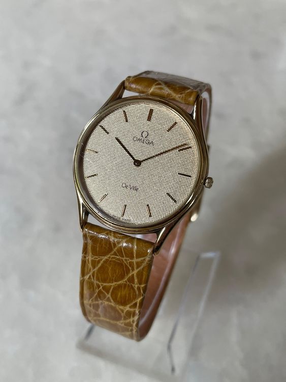 Belle Omega vintage quartz calibre 1377 ( ETA 959.001) (Gebraucht) in ...