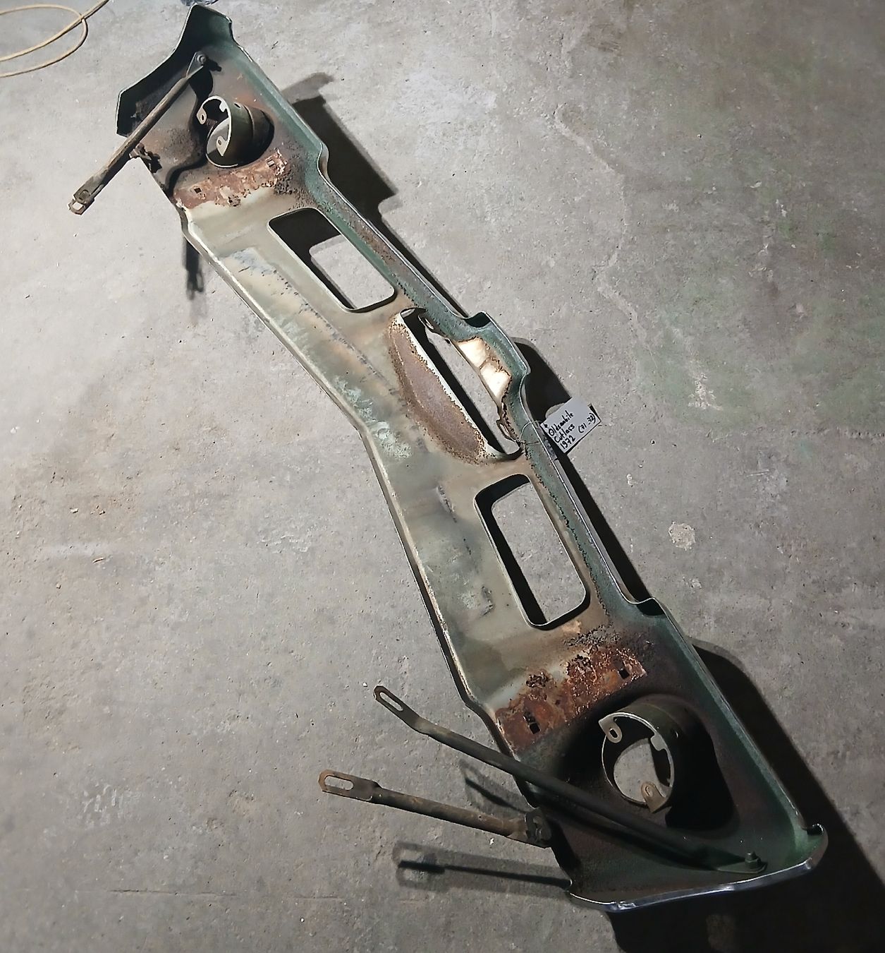 Pare-chocs Oldsmobile Cutlass 1971-1972 (D'occasion) à la heutte pour ...