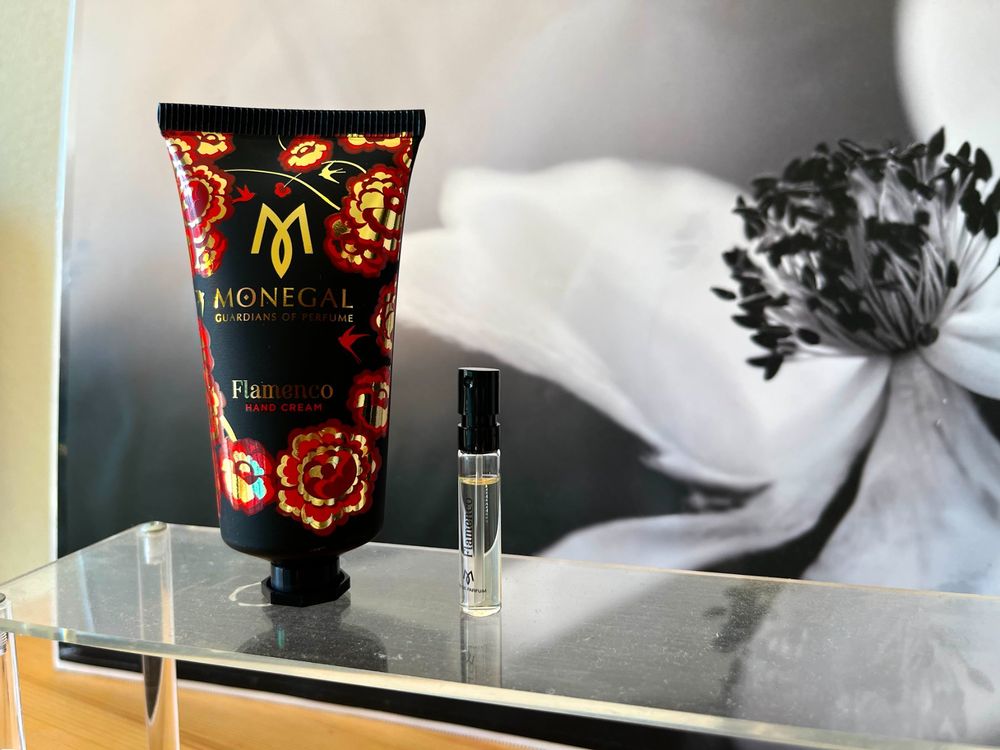 🎁 🎄 HandCream - RAMON MONEGAL + FREE GIFT !!! 🎁 🎄 (Gebraucht) in Sierre ...