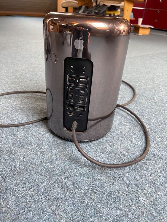 Mac Pro (Trash can( - 2013 (Neu (gemäss Beschreibung)) in Hochwald für ...