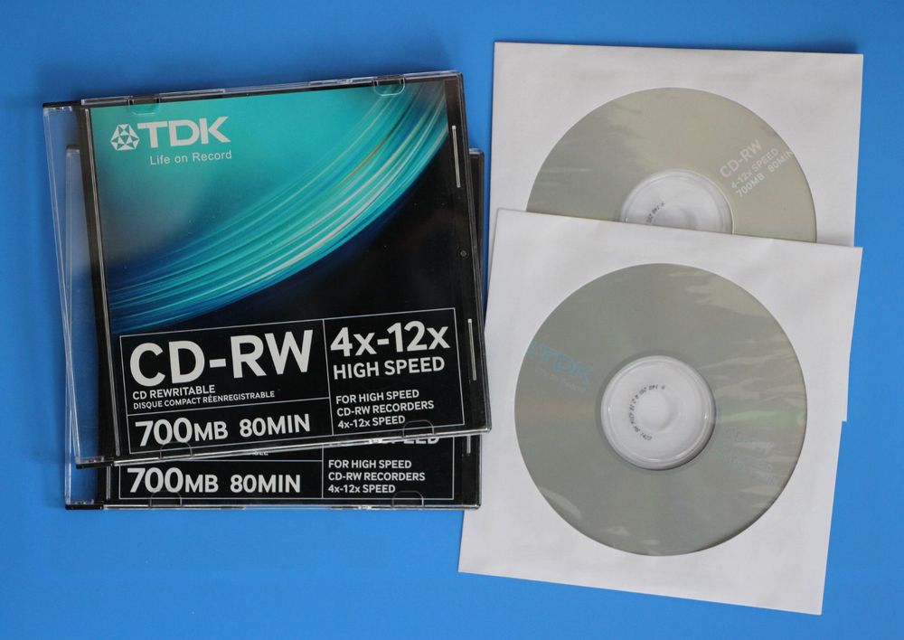 4 CD-RW Rohlinge 700MB TDK (2 Plastik- und 2 Papierhüllen) | Kaufen auf Ricardo
