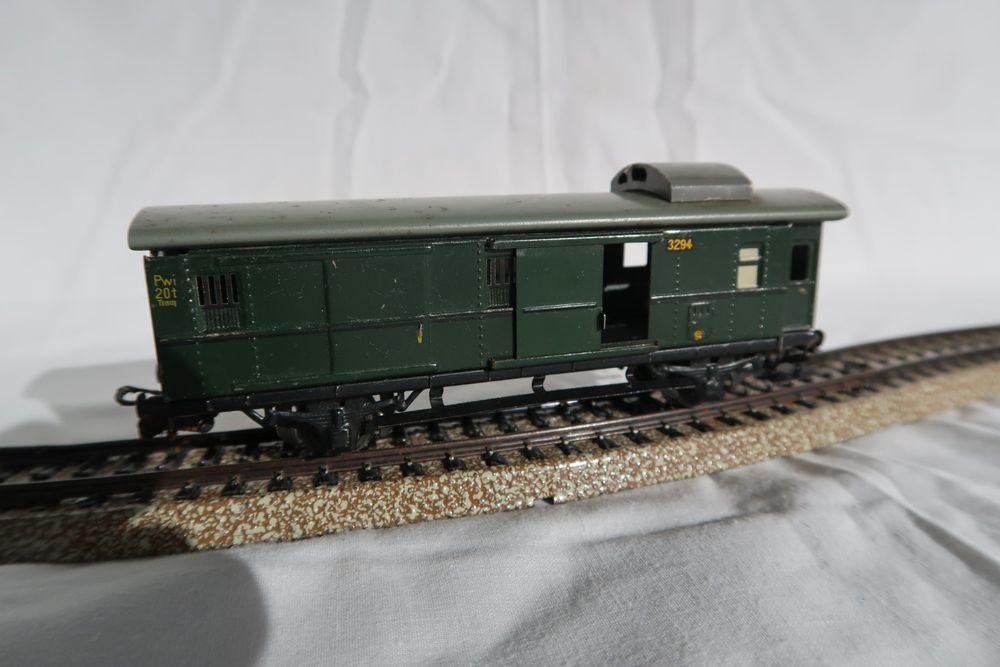 Märklin H0 Gepäckwagen Nr. 4041 (Gebraucht) in Hurden für CHF 12 – mit ...