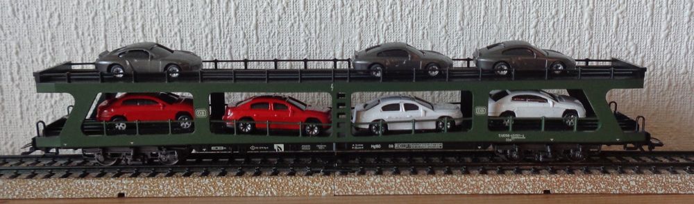 Märklin 4084, 2 Reisezug-Autotransportwagen mit Autos, H0 | Kaufen auf ...