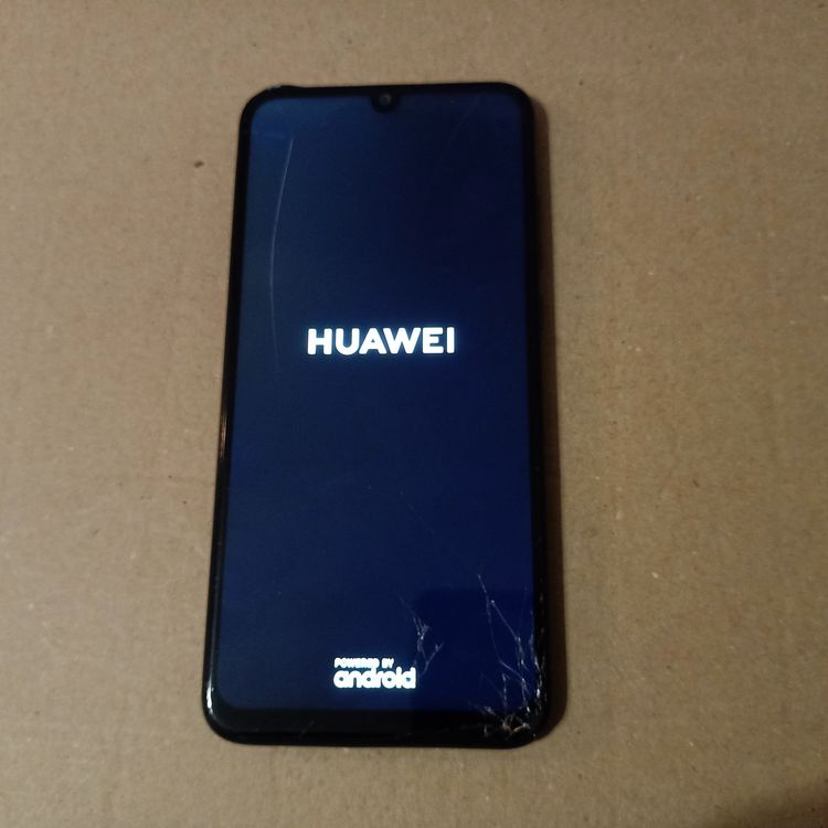 Android Handy: Huawei P Smart 2019 Modell POT LX1 defekt (Defekt) in Winterthur für CHF 18 – mit ...