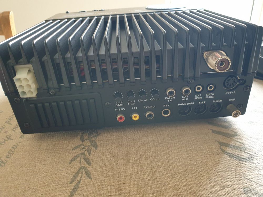 YAESU FT-890 Kurzwellentransceiver – DEFEKT | Kaufen auf Ricardo