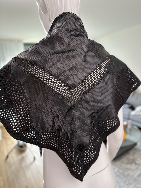 Schal| ZemZem | Leder | gehäckelt | handmade (Gebraucht) in Kilchberg ...