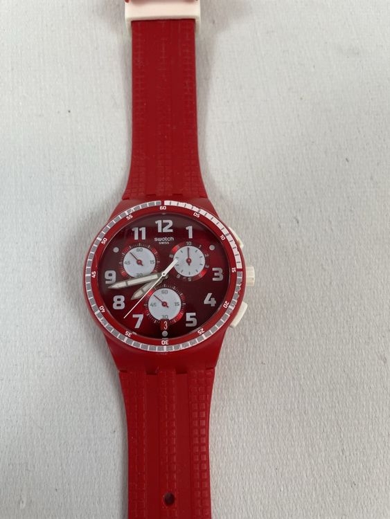 Coole Swatch Uhr, Rot - Blickfang am Handgelenk (Gebraucht) in ...