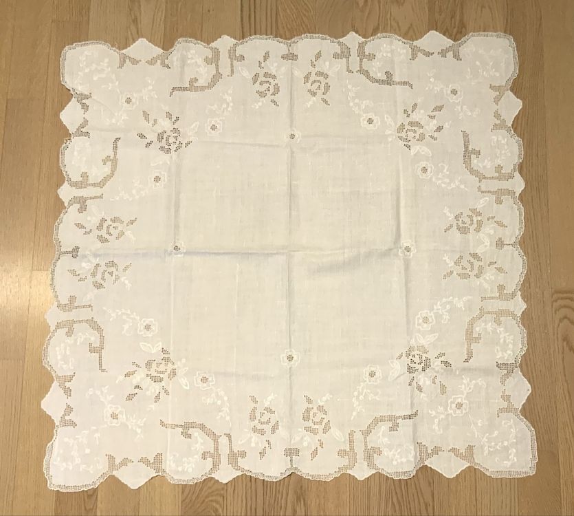 Vintage linen tablecloth with embroidery, flaw see pic3 (Defekt) in ...