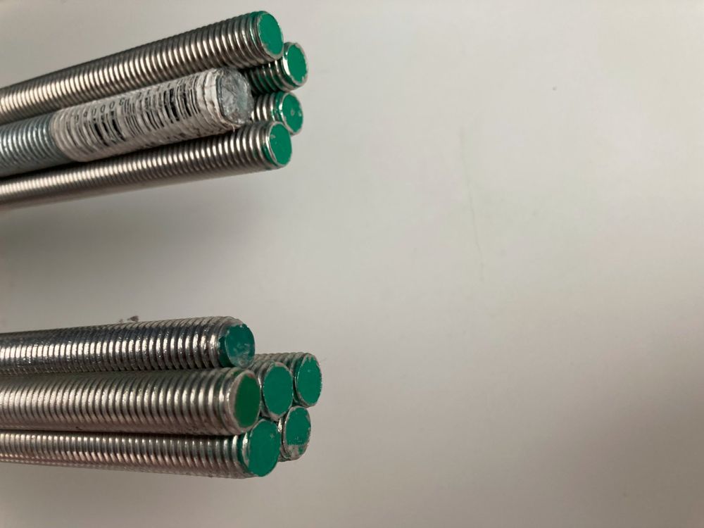 10 Stk. Gewindestangen - inox - M10 x 100 cm + 16 Muttern | Kaufen auf Ricardo