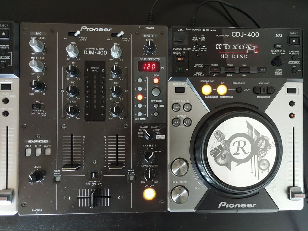 Pioneer DJ-Set (DJM-400 / CDJ-400) (Gebraucht) in Zürich für CHF 510 ...