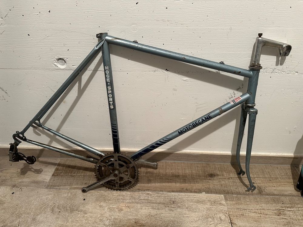Motobecane bike frame and forks - steel, vintage (Gebraucht) in Signy ...