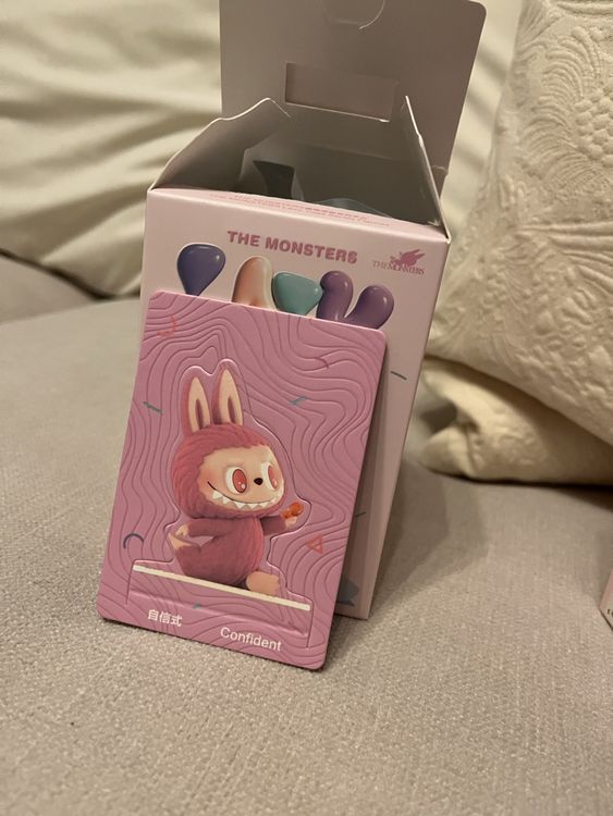 Labubu yoga - The Monsters Blind Box Toy Figure "Confident" (Neu und ...