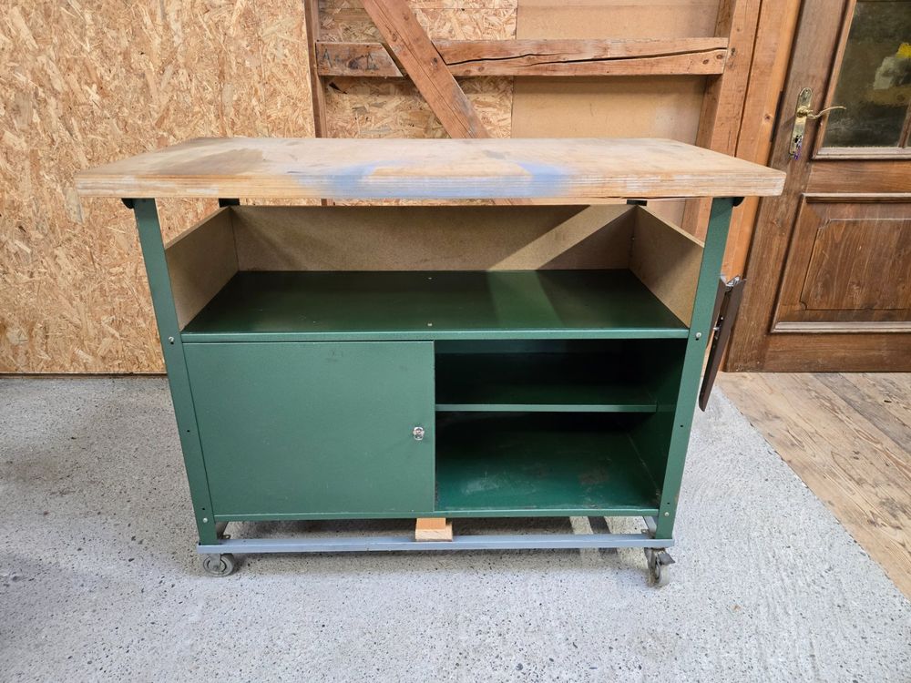 Robuster Werkbank-Tisch mit Rollen abschliessbar | Kaufen auf Ricardo