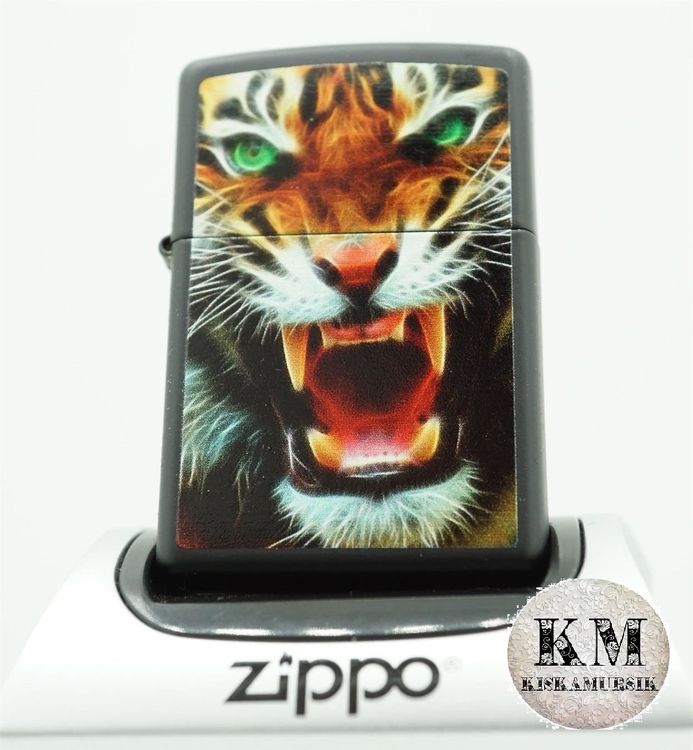 ZIPPO® ROARING TIGER-print-2015-UNGEZÜNDET (Neu (gemäss Beschreibung)) in Mels für CHF 6 – mit ...