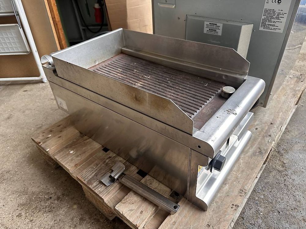 Profi Gastro Bratplatte Tischgrill von Electrolux 380V (Gebraucht) in ...
