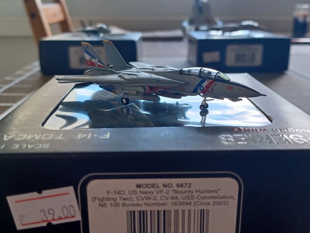 Hogan M Series F-14 Tomcat Bounty Hunters 1/200 (Gebraucht) in Effretikon für CHF 25 – mit ...