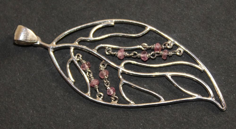 Halsanhänger Blatt mit pink Turmalin (Gebraucht) in Kirchlindach für ...