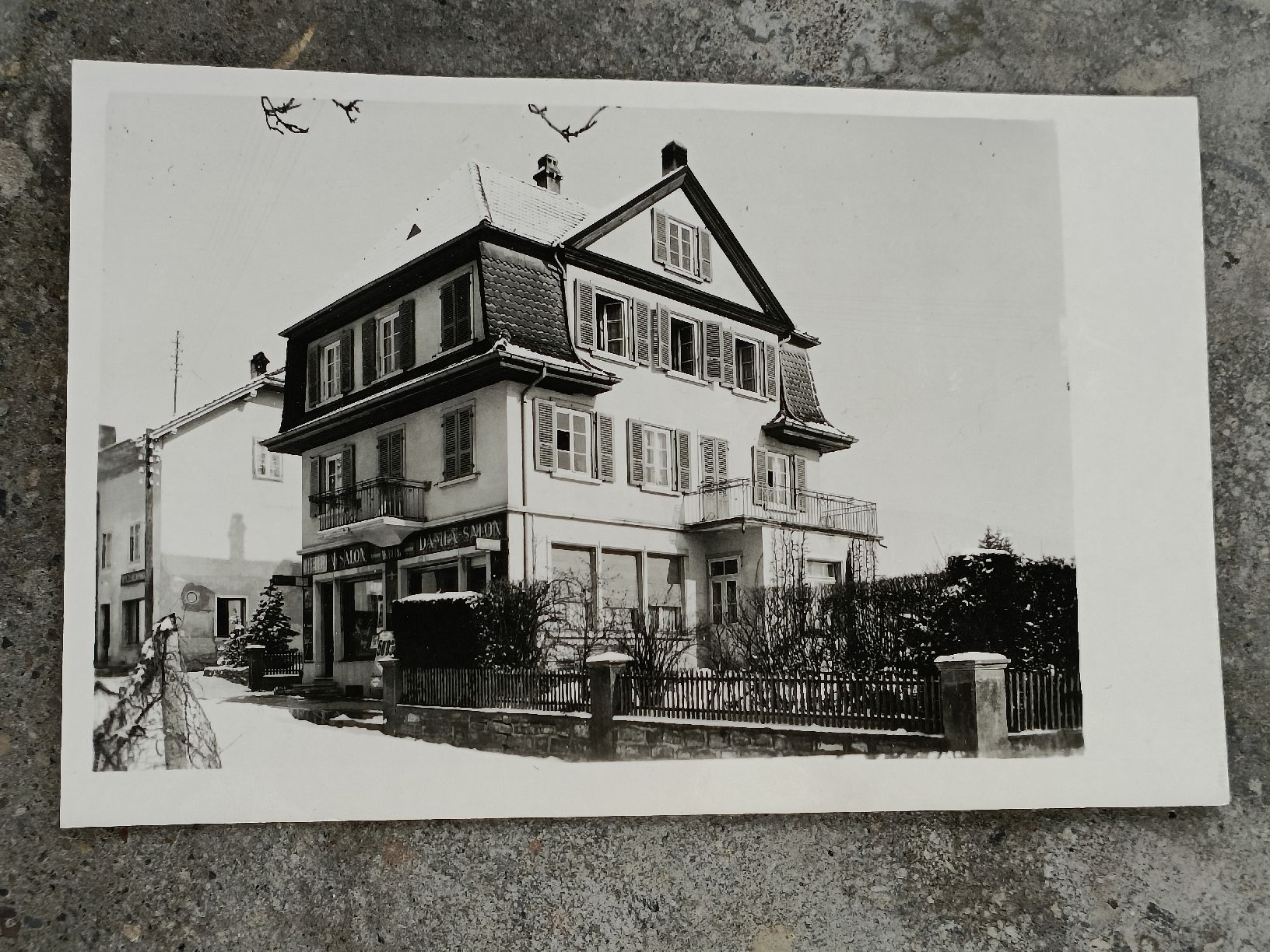 Echt Photo Karte / Wohnhaus mit Herren & Damen Salon - Wo? (Gebraucht ...