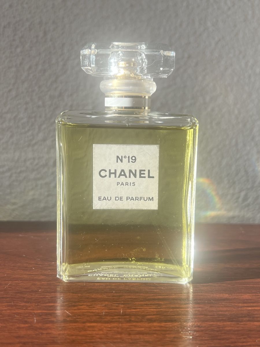Chanel No.19 – Eau de Parfum (100 ml) (Usato) a Villigen per CHF 90 – con consegna | Acquista su ...