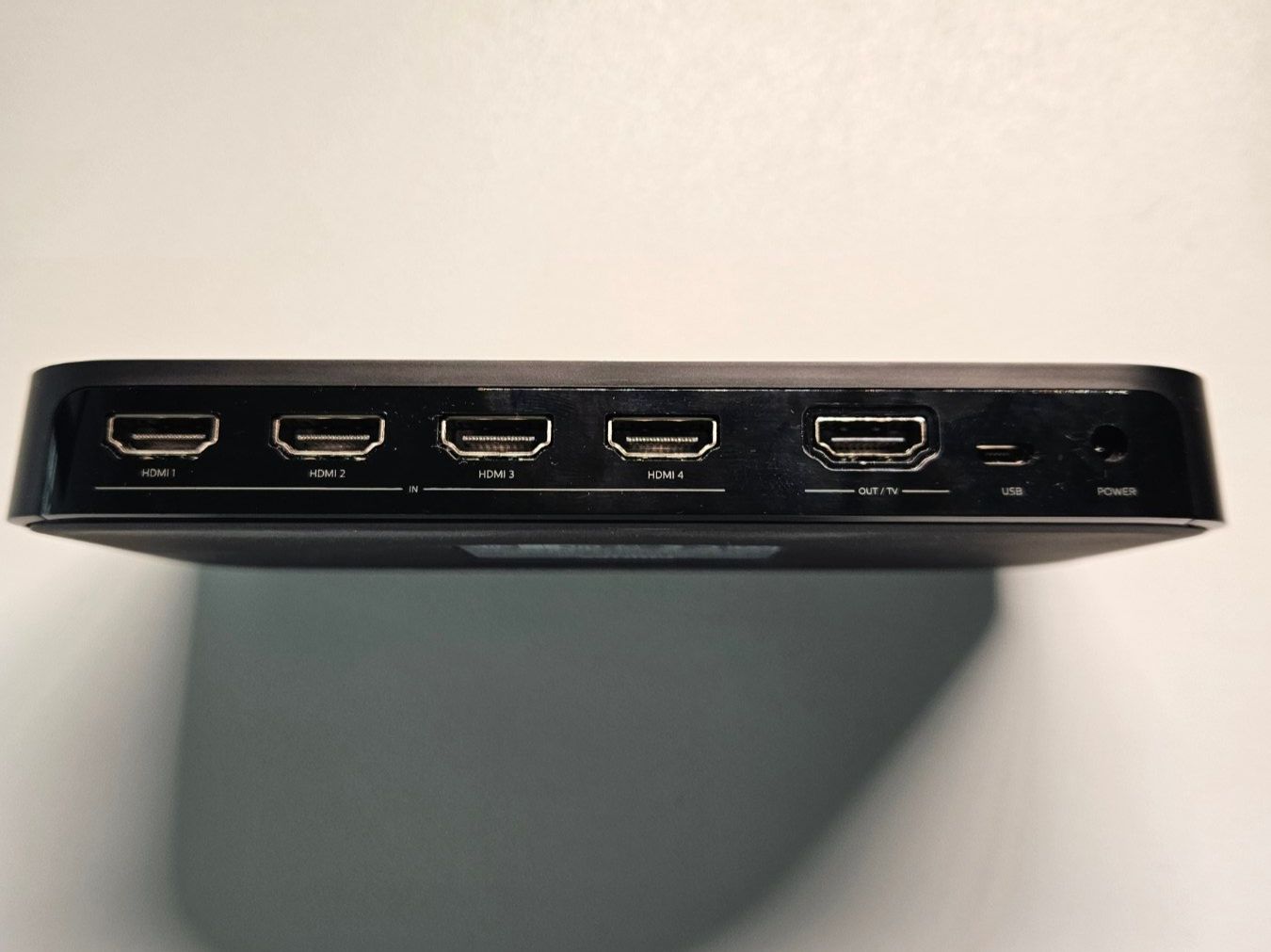 Philips Hue Play HDMI Sync Box (Gebraucht) in Schmerikon für CHF 150 ...