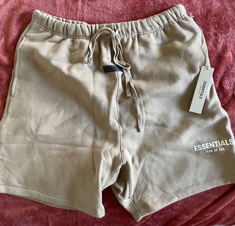 Fear Of God Essentials shorts Oak L | Kaufen auf Ricardo