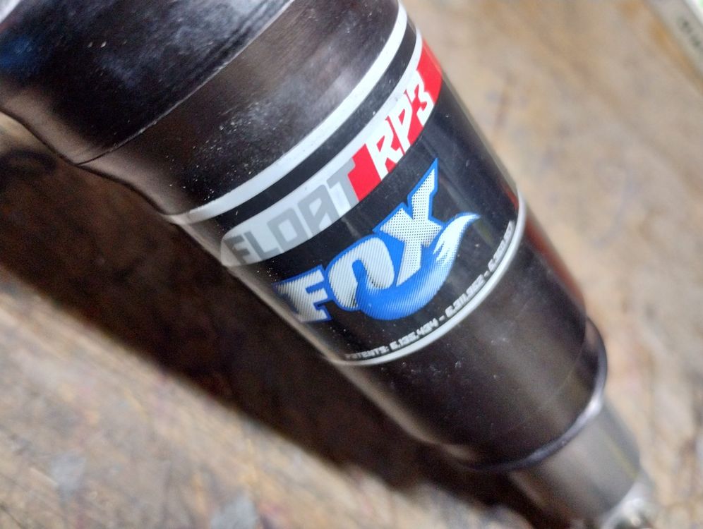 Fox Float RP3 Dämpfer (Defekt) in Oetwil am See für CHF 25 – mit Lieferung auf Ricardo kaufen