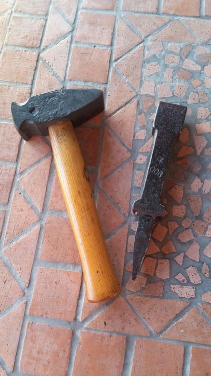 Dengeleisen, Dengelamboss, Dengelstock mit Hammer (Gebraucht) in Burgdorf für CHF 88 – mit ...