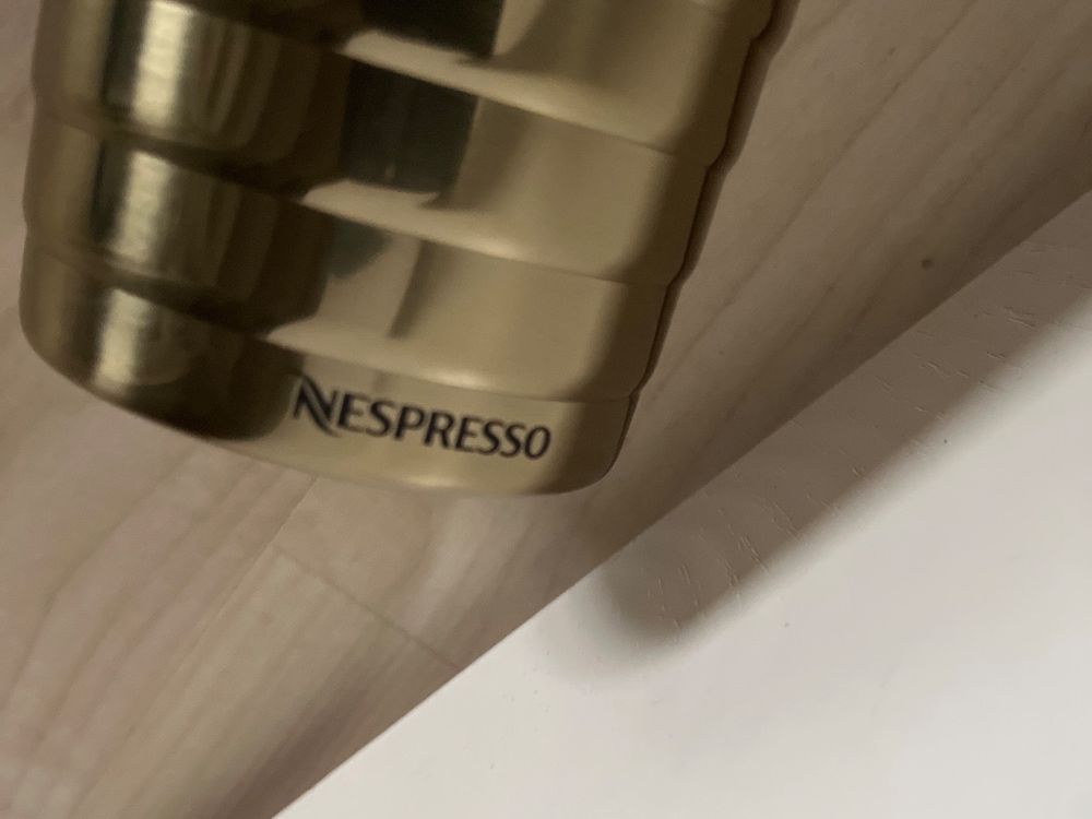 Nespresso - TOUCH Travel Mug Reisebecher | Kaufen auf Ricardo