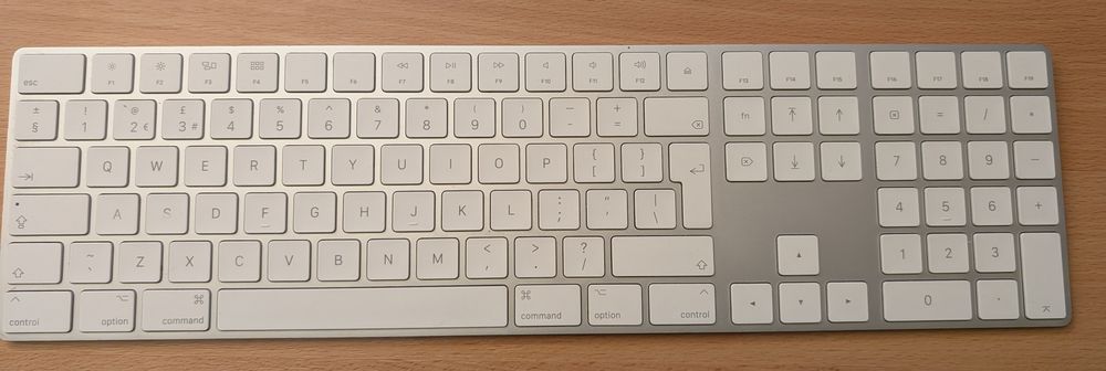 Apple Magic Keyboard Model A1843 - QWERTY UK | Kaufen auf Ricardo