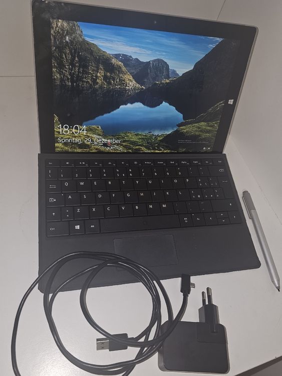 Microsoft Surface Pro 3 + Keyboard + Pen | Kaufen auf Ricardo