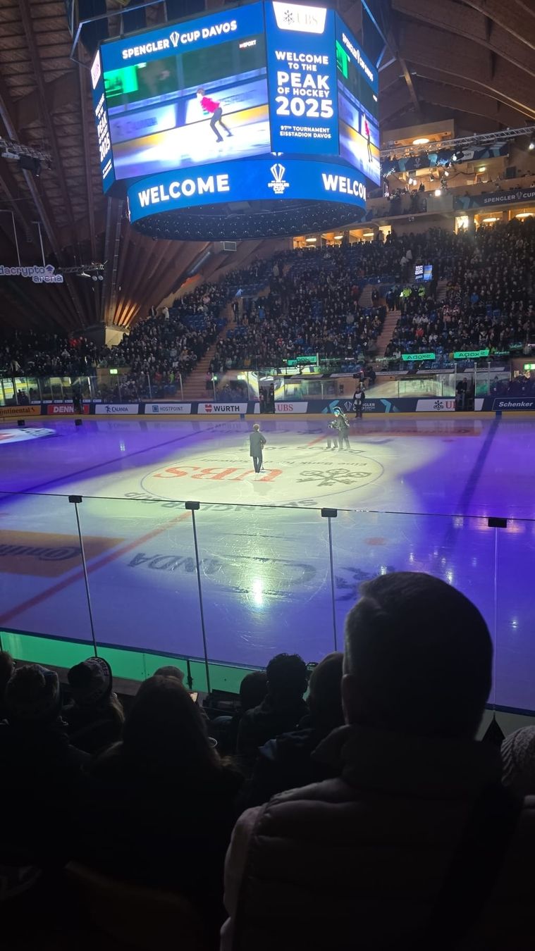 2 Tickets Spiel 6 Canda vs. Davos Sektor N1 5 Reihe (Neu (gemäss ...