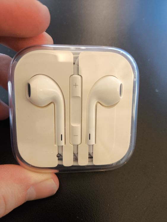 Originale Apple EarPods Kopfhörer mit Fernbedienung (Neu und ...