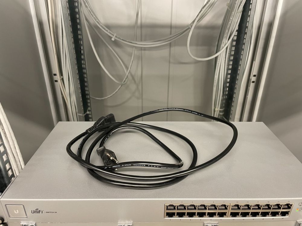 Switch UniFi US-24 24 Port | Kaufen auf Ricardo