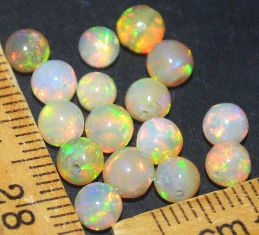 Edelstein Set L-2313 – Äthiopischer Opal Kugeln gebohrt –4-5 (Neu und ...