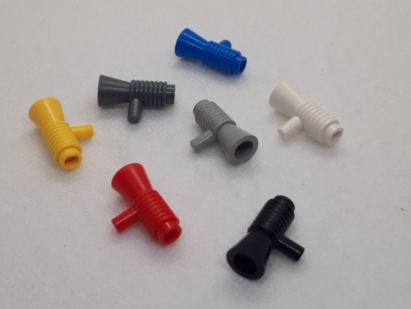 Lego 7 Stk. Megaphone (versch. Farben) (Gebraucht) in Inwil für CHF 1.5 – mit Lieferung auf ...