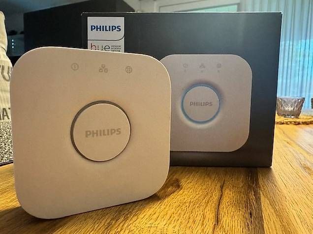 Hue Bridge Version 2.1 (zweite Generation) (Gebraucht) in Büsserach für ...