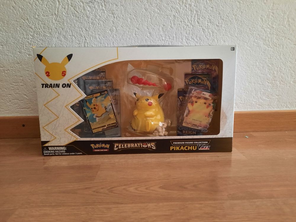 Pokémon 25 Jahre Celebrations Set (Neu und originalverpackt) in Nidau ...